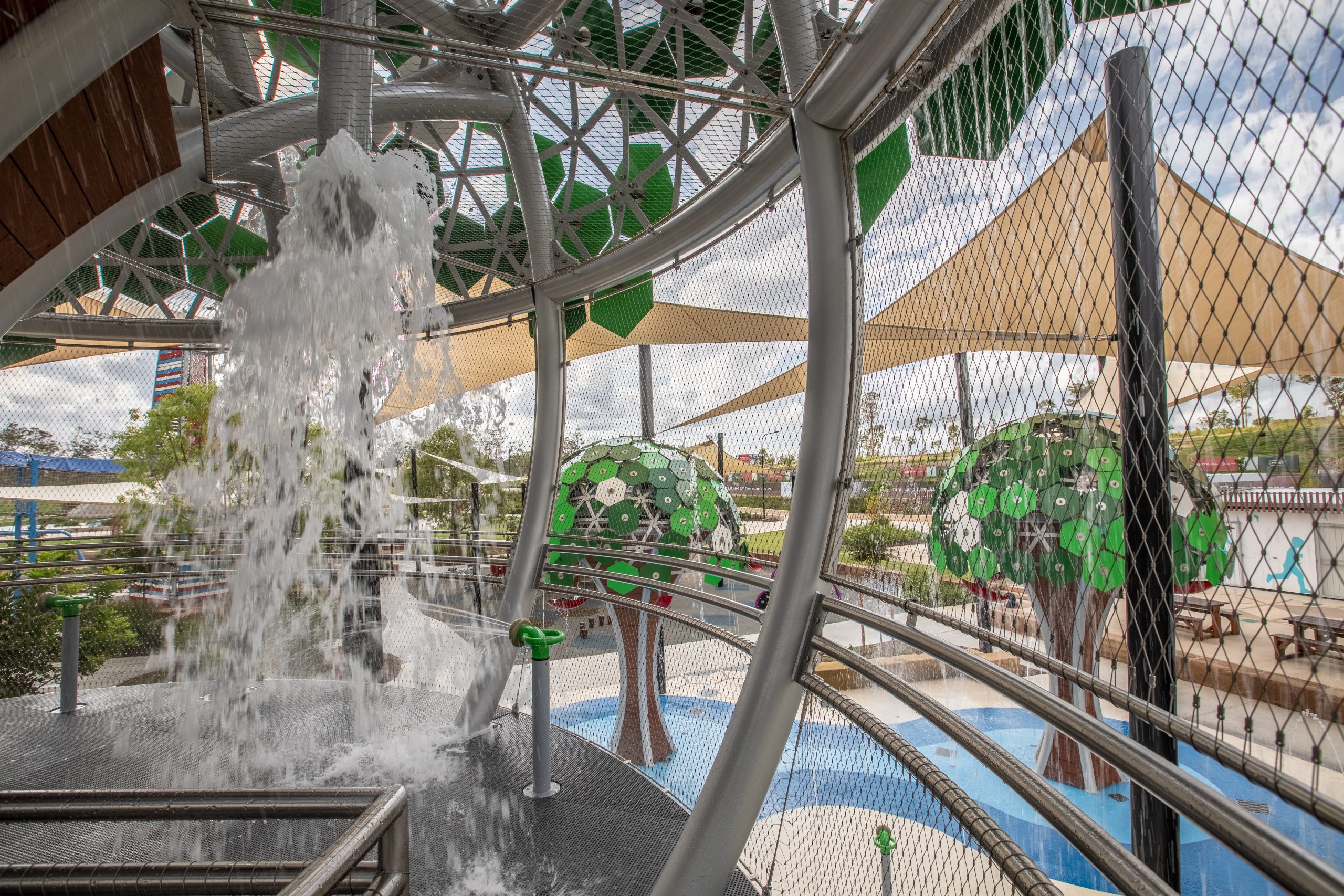 I visited an urban heat island and found… an oasis! | The Fifth Estate