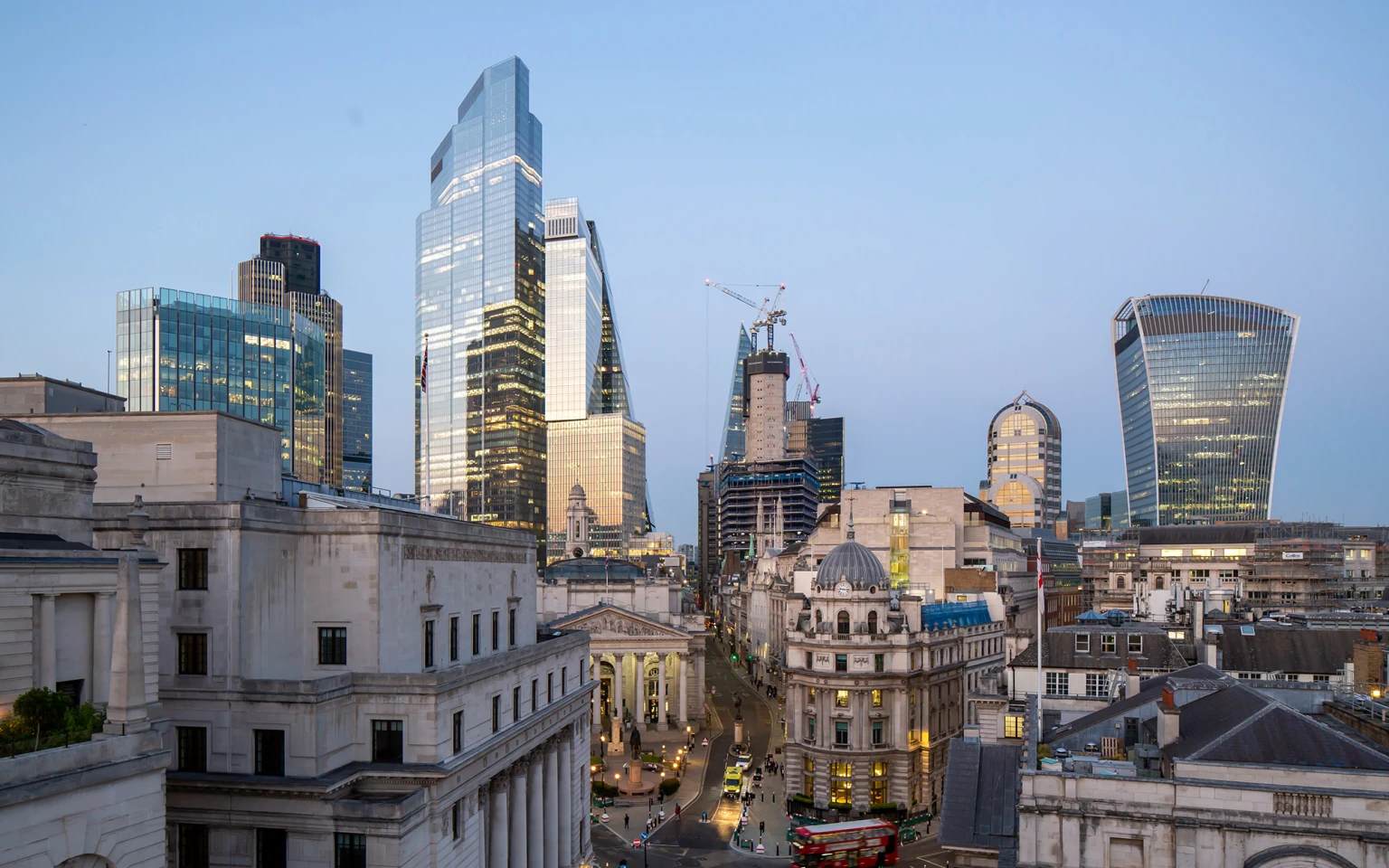 A tour through 8 Bishopsgate in London - with video clips | Commercial ...